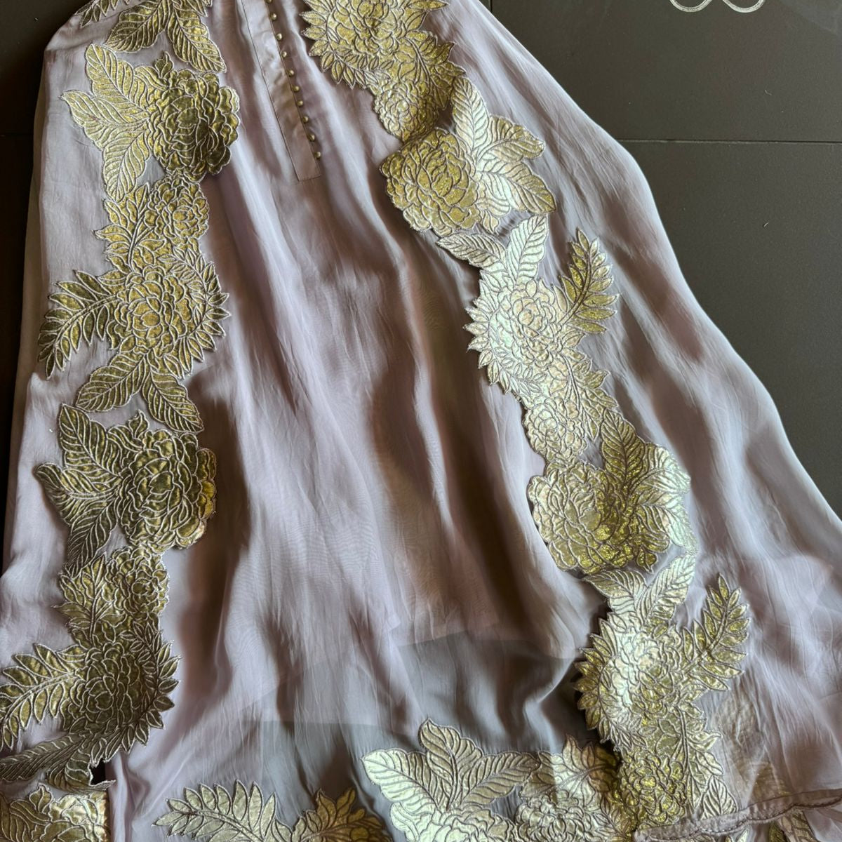 Super soft and Flowy organza with beautiful cushioning pattern on the ...
