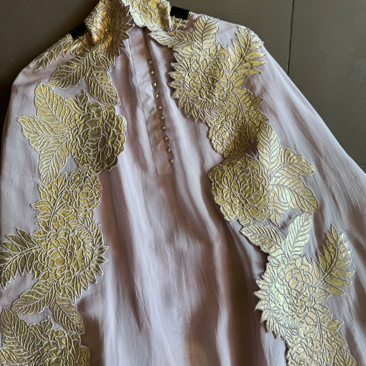 Super soft and Flowy organza with beautiful cushioning pattern on the ...