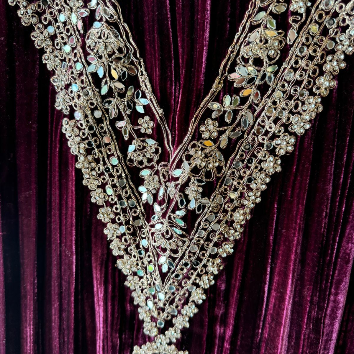 SHOP OUR BEST SELLING CRUSHED VELVET MIRROR WORK SUITS – Aisha Creations