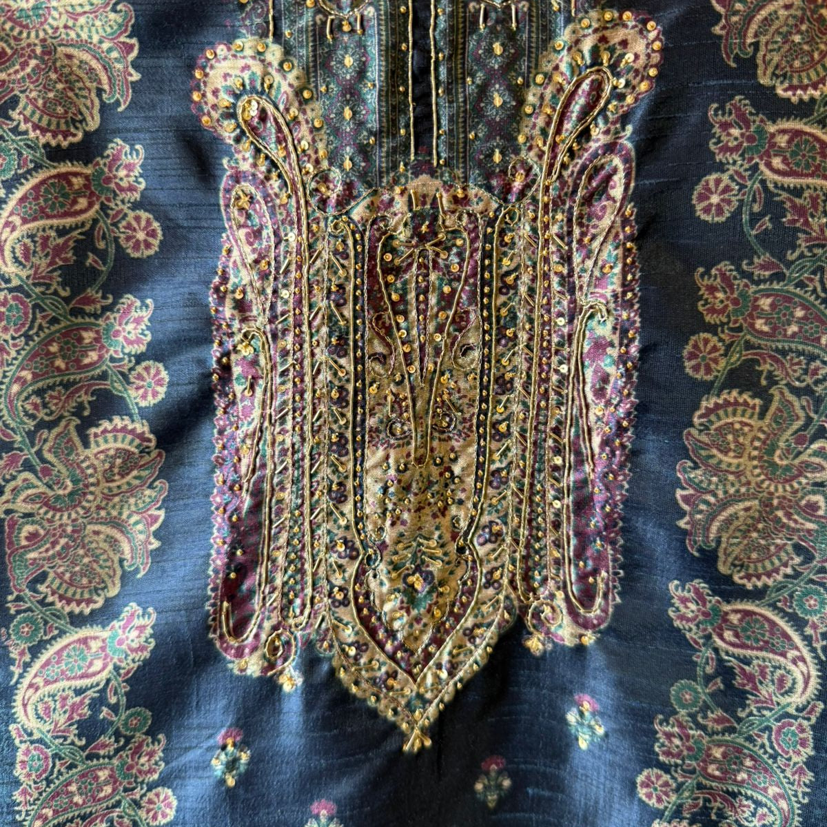 Traditional motifs rich suit set – Aisha Creations